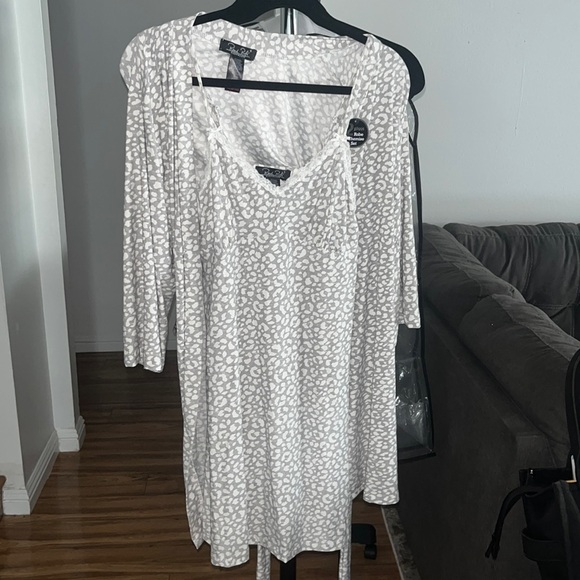 Rene Rofe | Intimates & Sleepwear | Rene Rofe Two Piece Robe Chemise ...